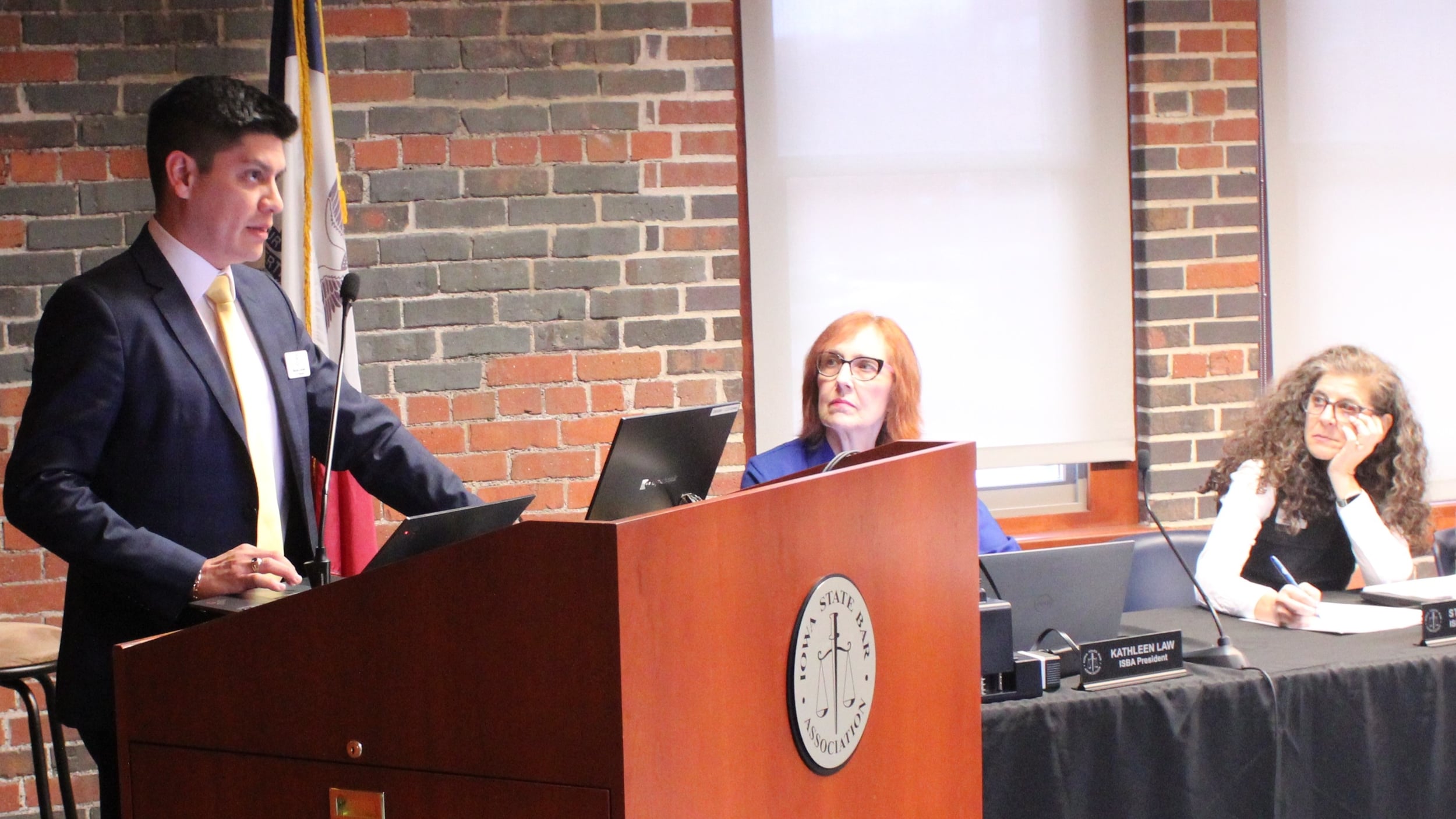 ISBA Board of Governors establishes new AI Committee, approves creation ...